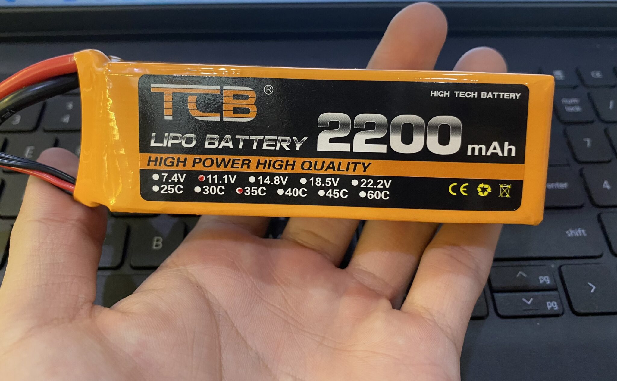 Pin lipo TCB 3S 11.1V 2200mAh 35C cho xe điều khiển RC, cano, máy bay ...